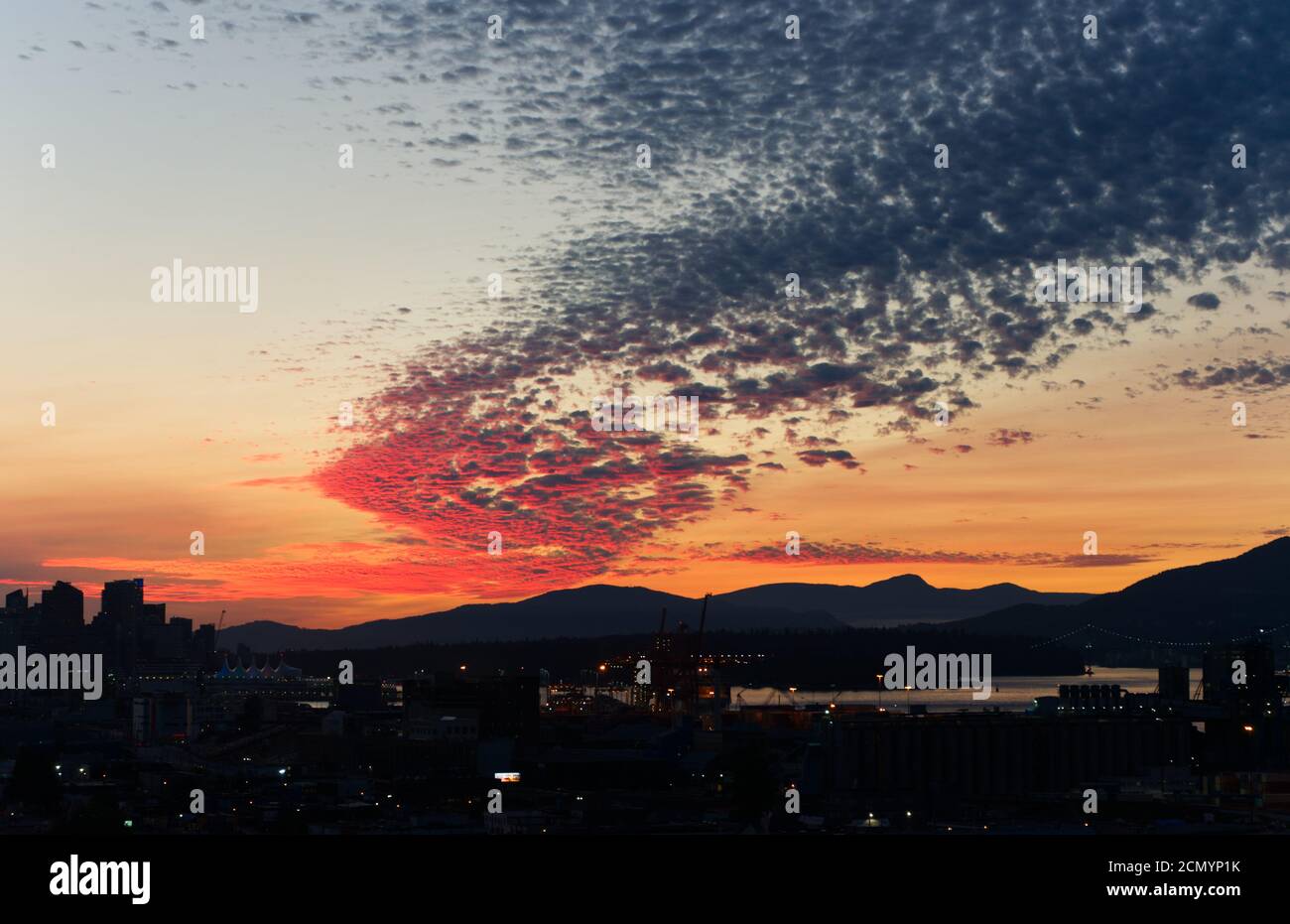 Purple clouds hi-res stock photography and images - Alamy