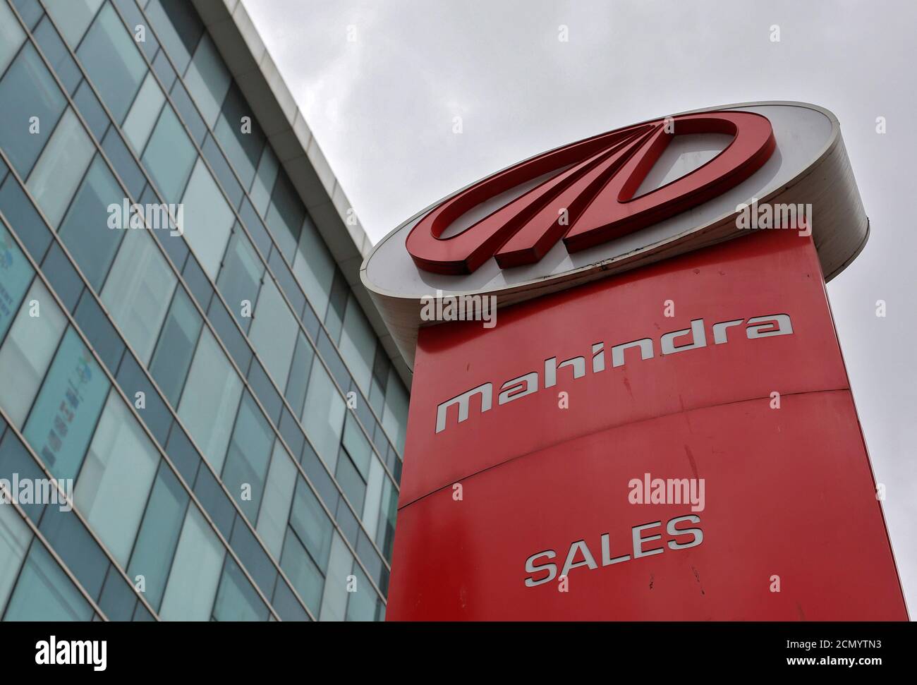 Mahindra logo hi-res stock photography and images - Alamy
