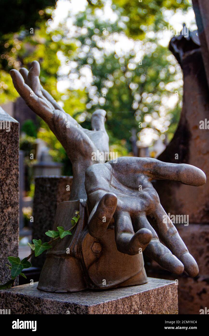 Hand bronze statue hi-res stock photography and images - Alamy