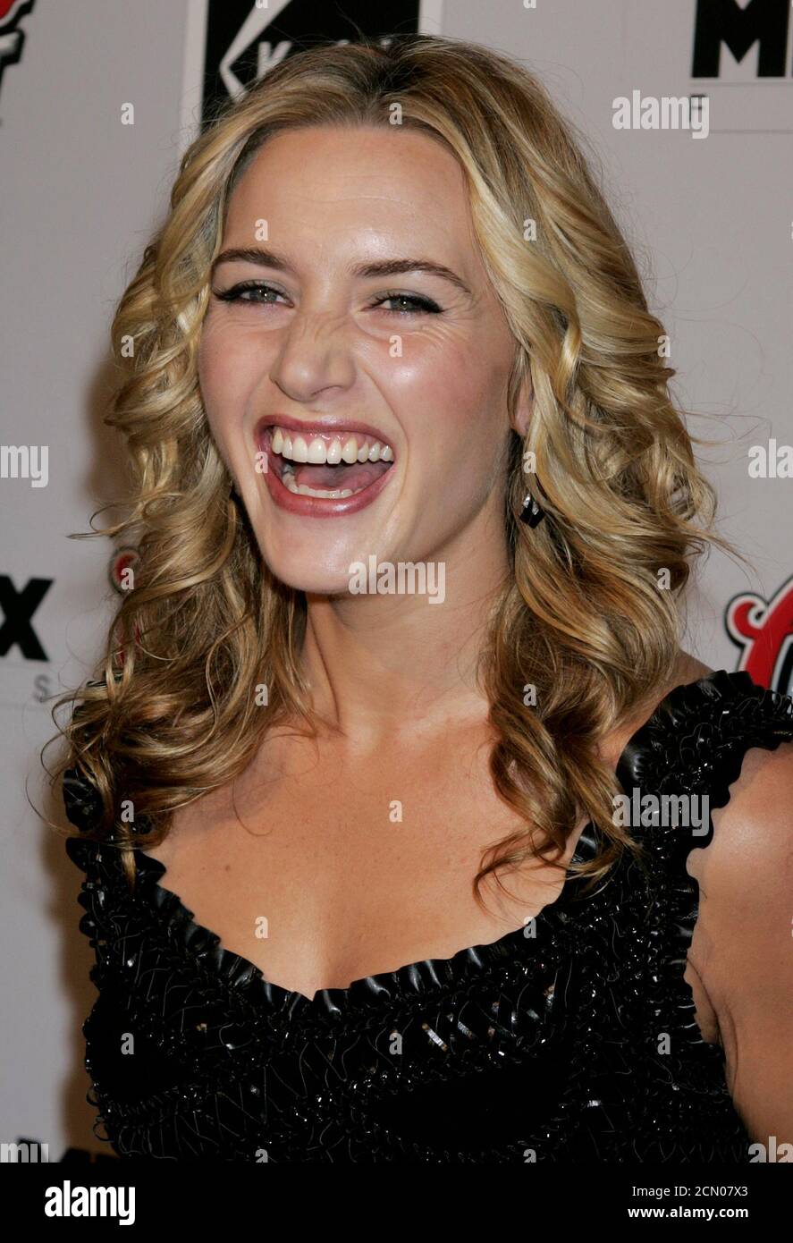 Finding neverland film premiere hi-res stock photography and images - Alamy