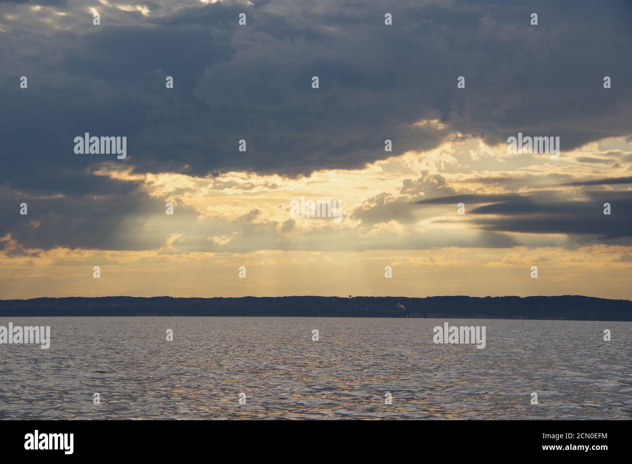 Indirect sun hi-res stock photography and images - Alamy