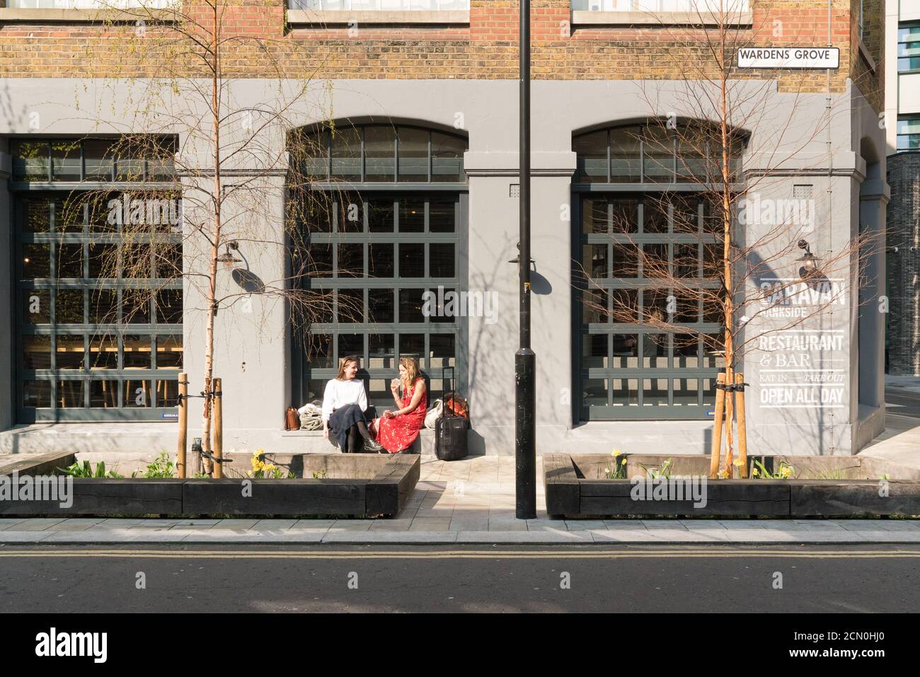 Caravan bankside hi-res stock photography and images - Alamy