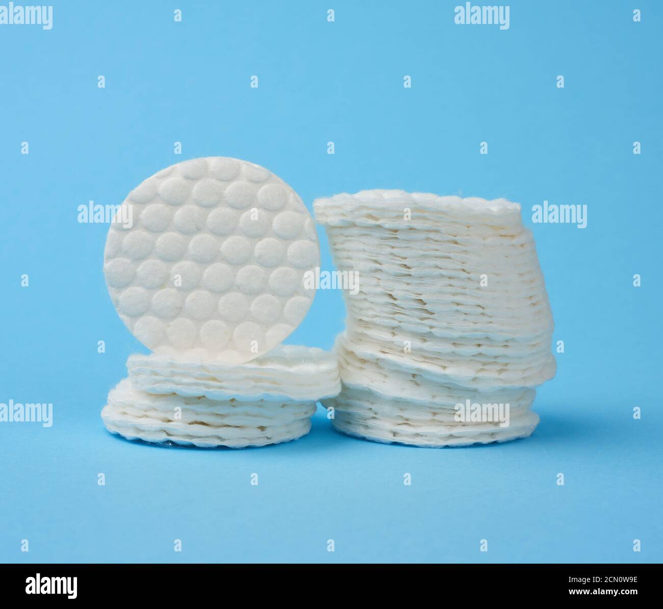 Round facial discs hi-res stock photography and images - Alamy