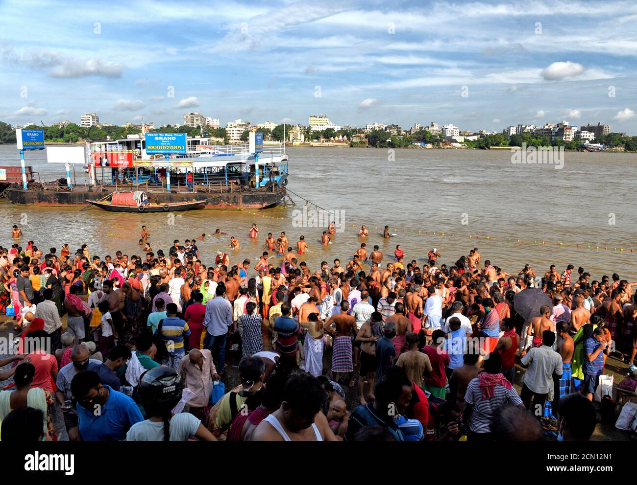 Thousand of devotees seen in River Ganges during the Mahalaya ...