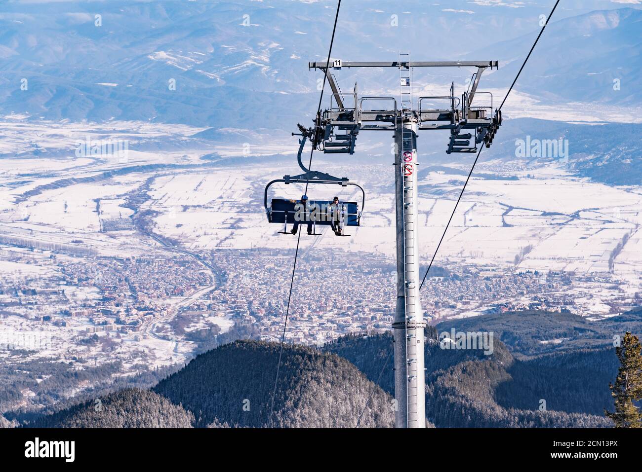 Bansko ski gondola lift hi-res stock photography and images - Alamy