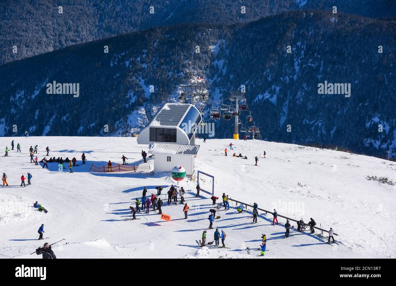 Bansko ski gondola lift hi-res stock photography and images - Alamy