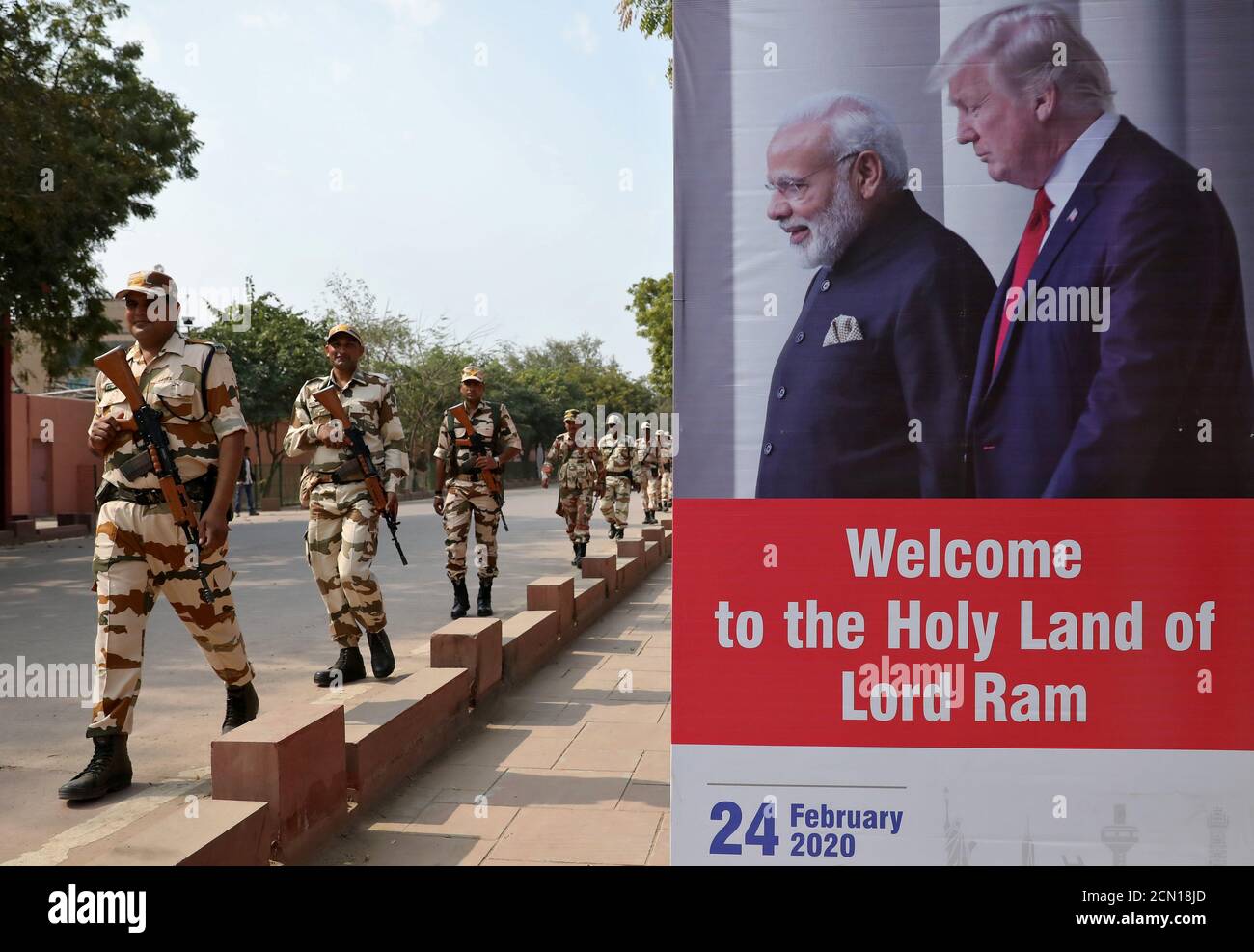 Cisf personnel hi-res stock photography and images - Alamy