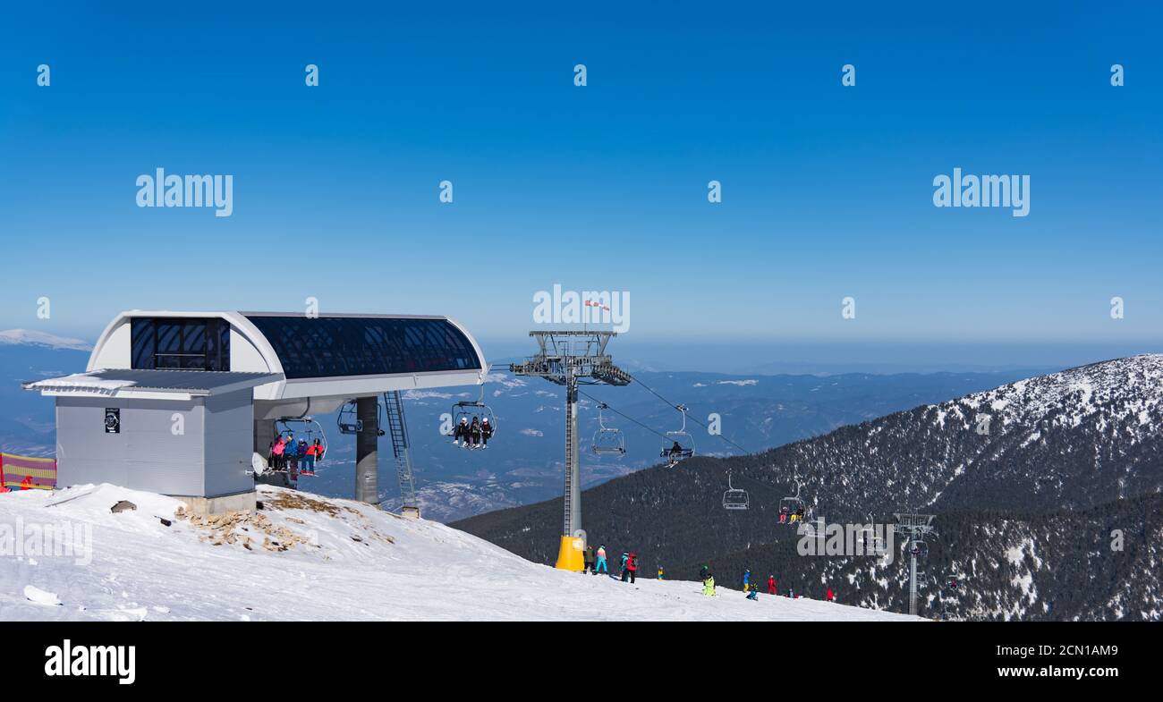 Chairlift station in mount hi-res stock photography and images - Alamy