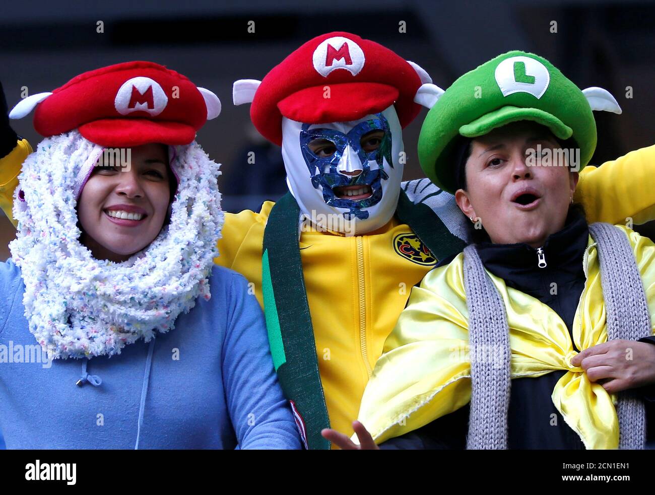 Supporters Japan Cheer Team World High Resolution Stock Photography and Images - Alamy