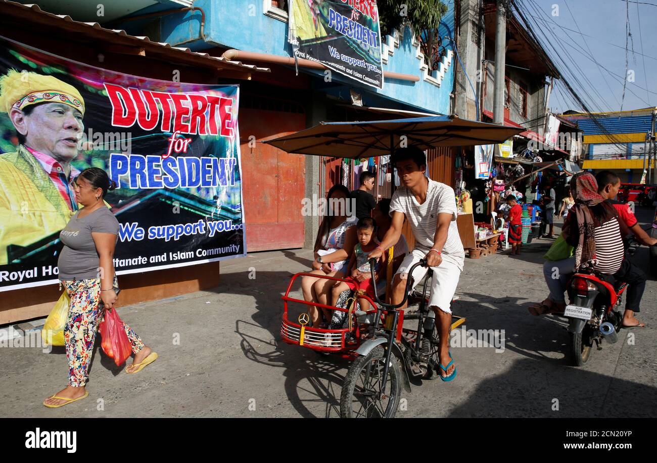 Rodrigo duterte poster hi-res stock photography and images - Alamy