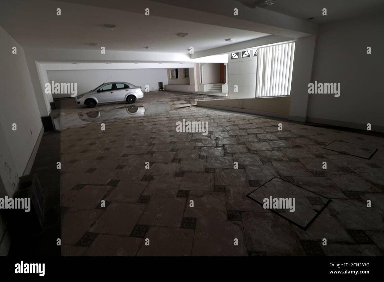 Zhenli Ye Gon High Resolution Stock Photography and Images - Alamy
