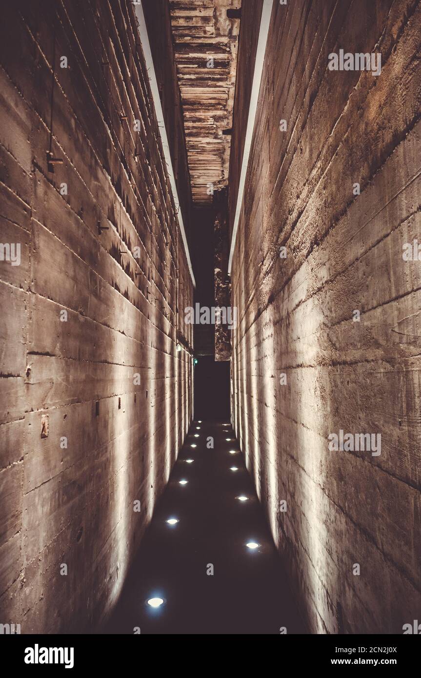 Dark industrial concrete tunnel hi-res stock photography and images - Alamy