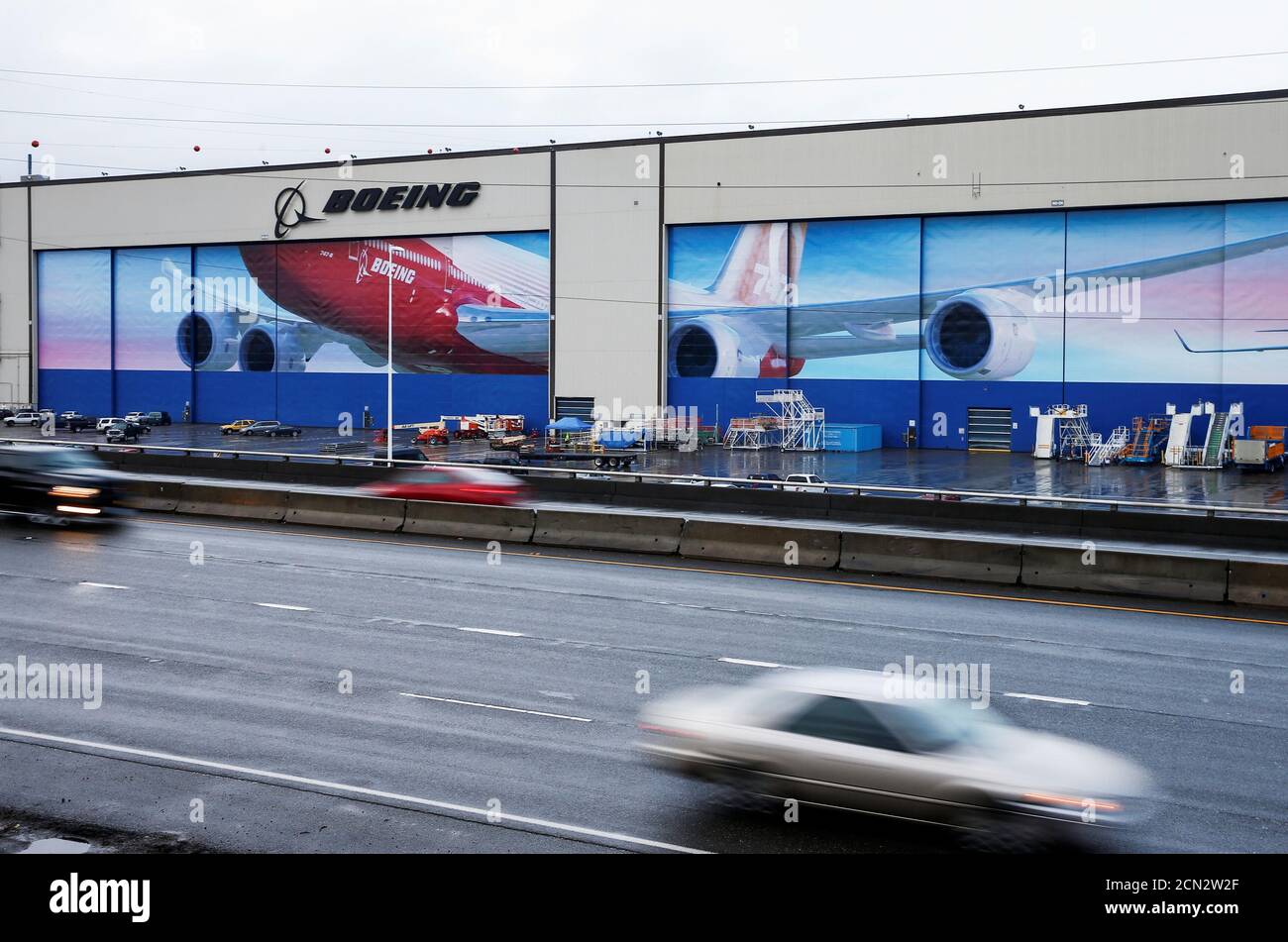 Boeing's everett facility hi-res stock photography and images - Alamy