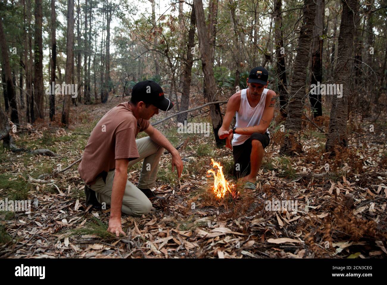 Cultural burning indigenous australia hi-res stock photography and ...