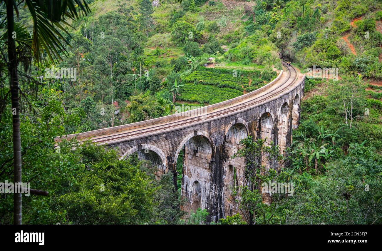 the iconic Nine Arch Bridge in Ella / Sri Lanka Stock Photo - Alamy