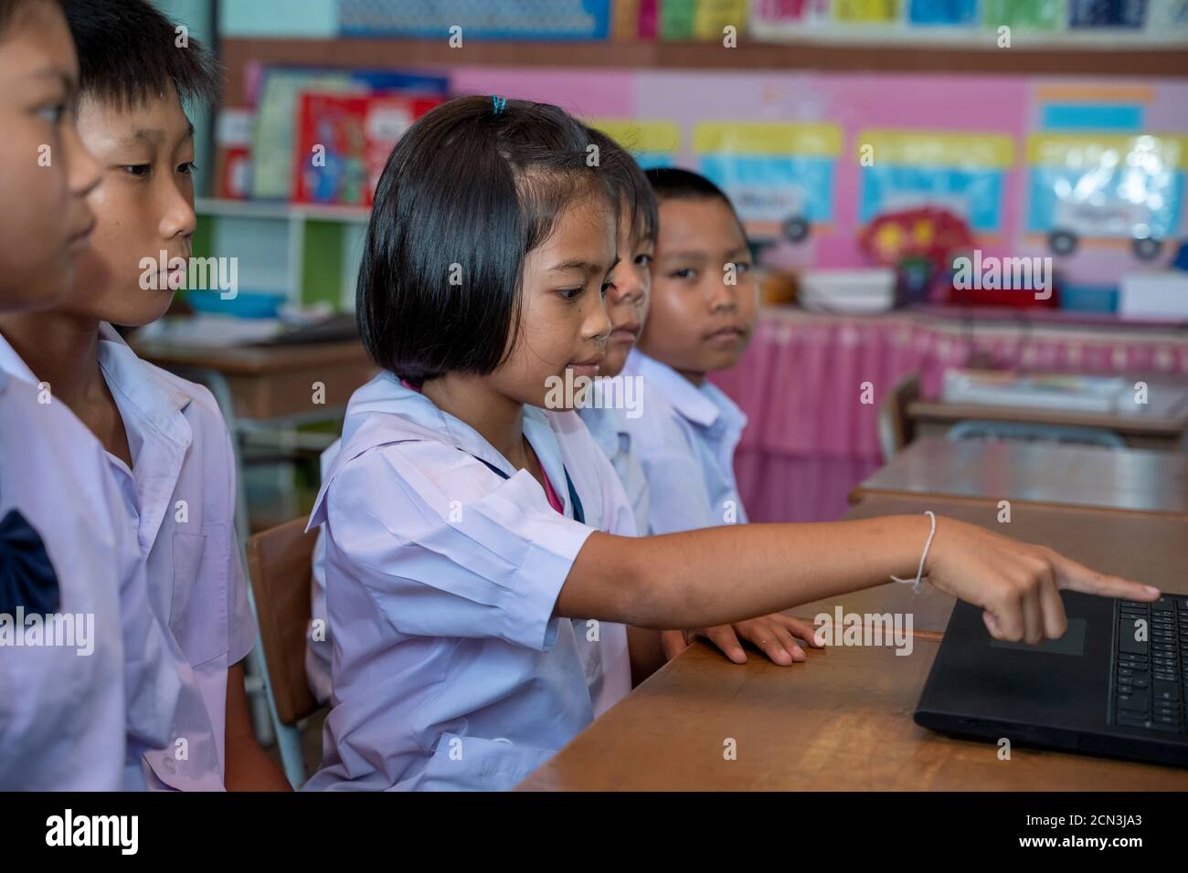 Asian girls classroom hi-res stock photography and images - Alamy