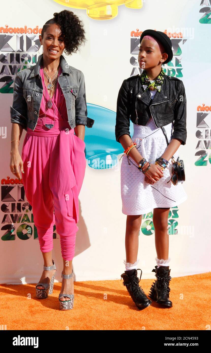 Actress willow smith daughter jada hi-res stock photography and images ...