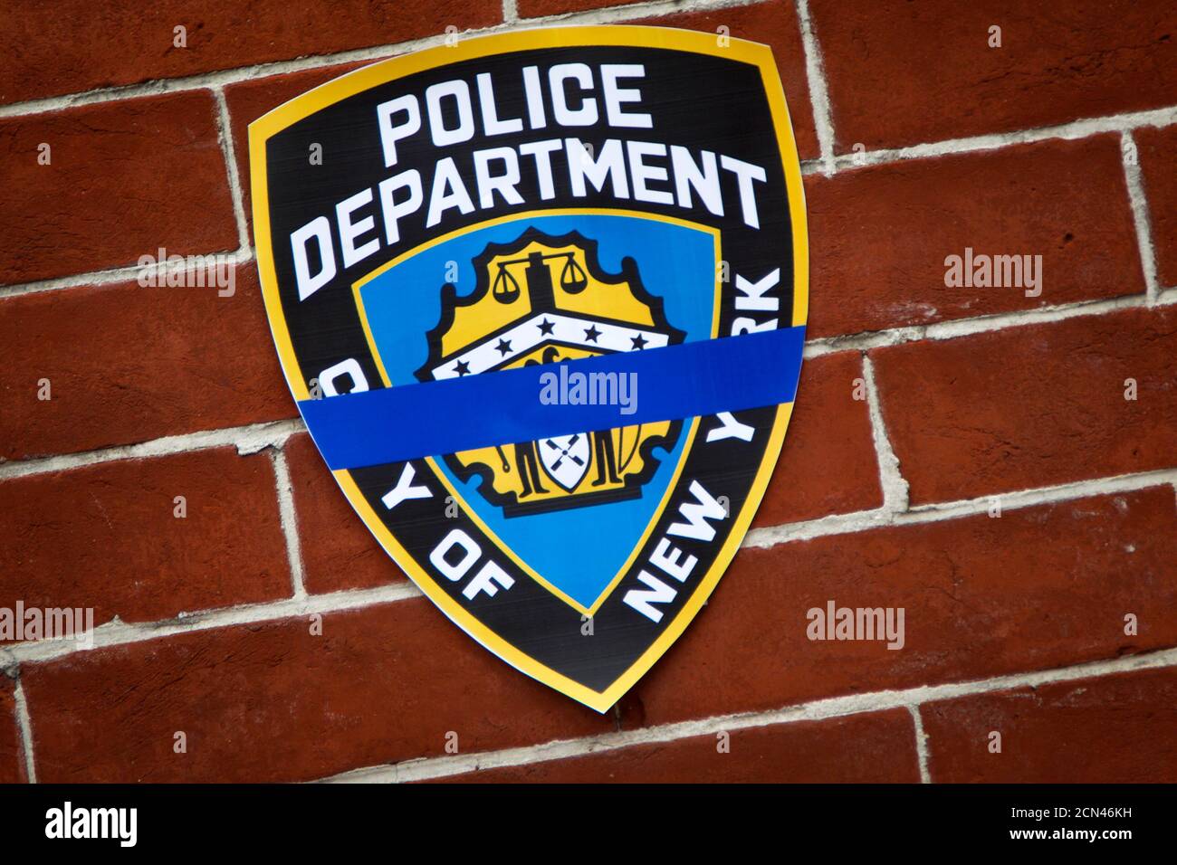 Nypd logo hi-res stock photography and images - Alamy