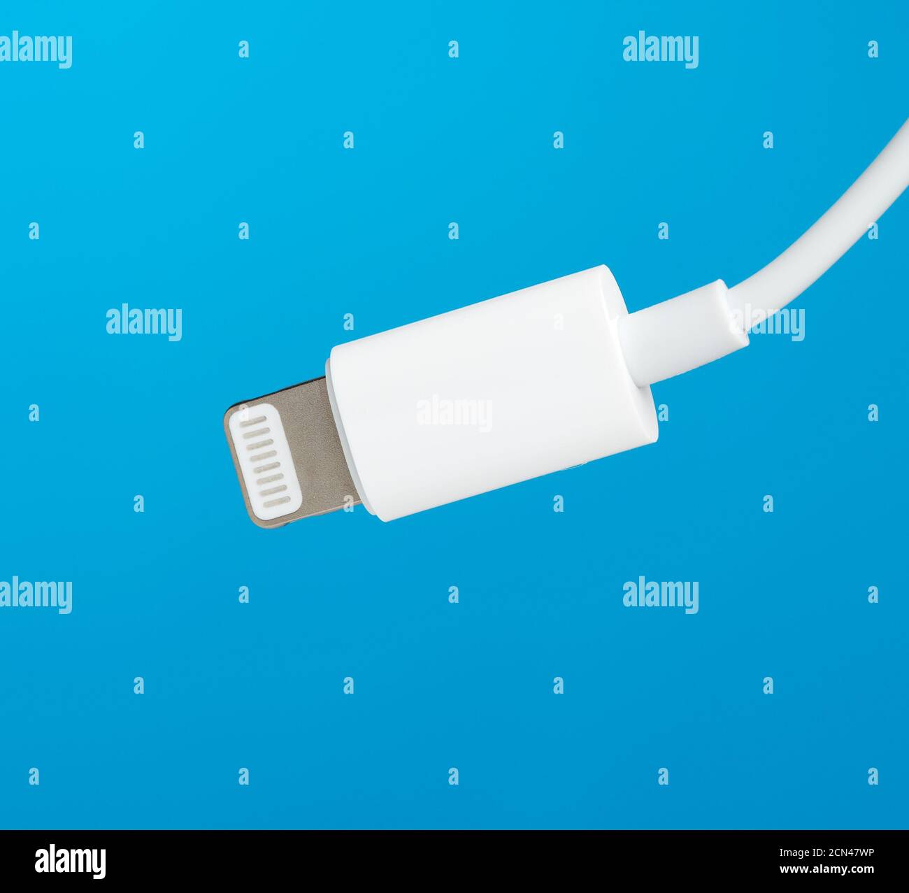 Lightning cable hi-res stock photography and images - Alamy