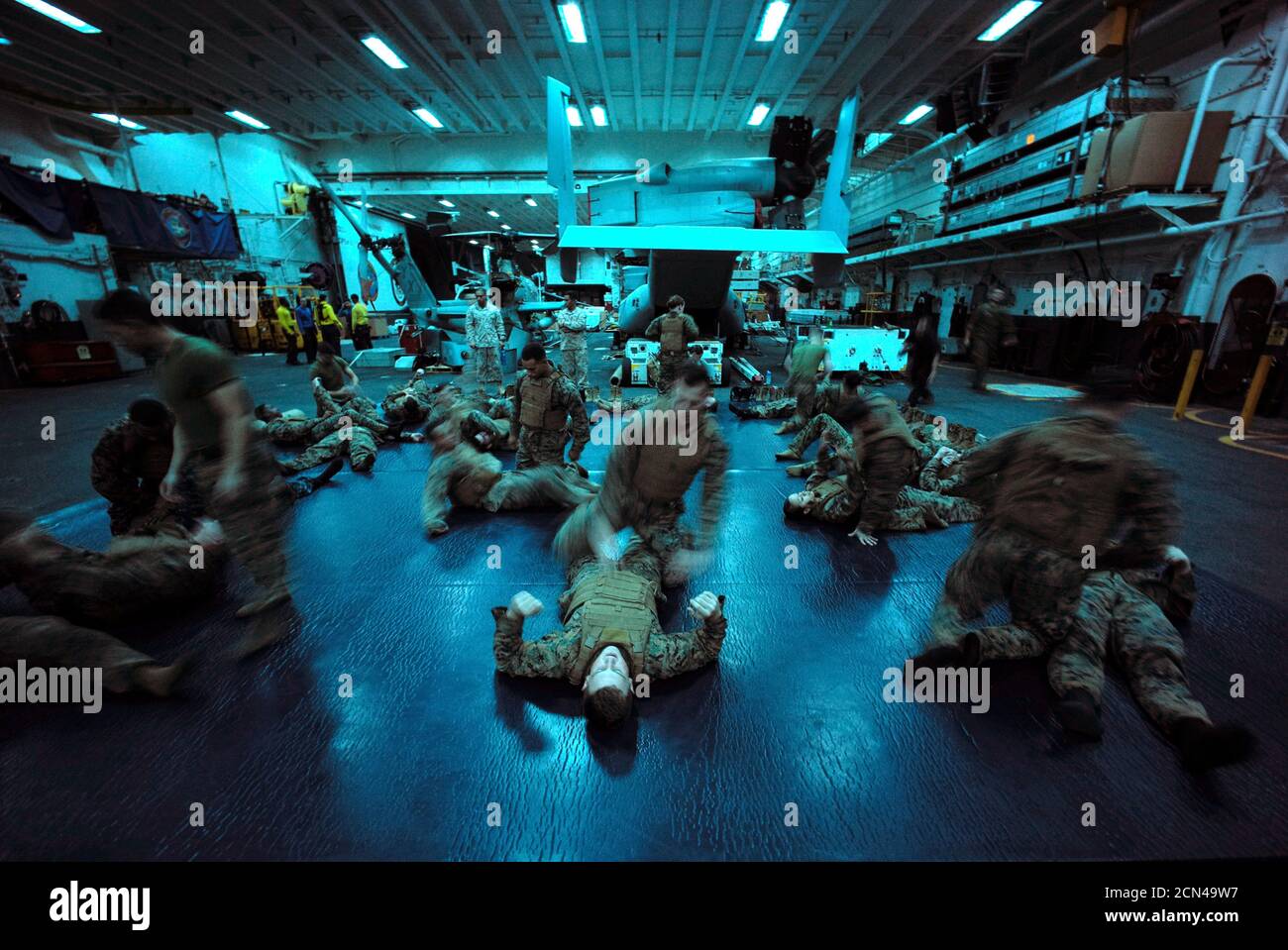 Uss boxer lhd 4 hi-res stock photography and images - Alamy