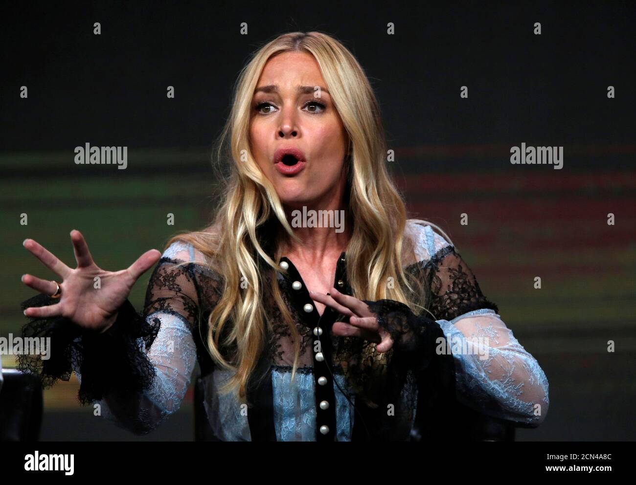 Piper perabo during hi-res stock photography and images - Alamy