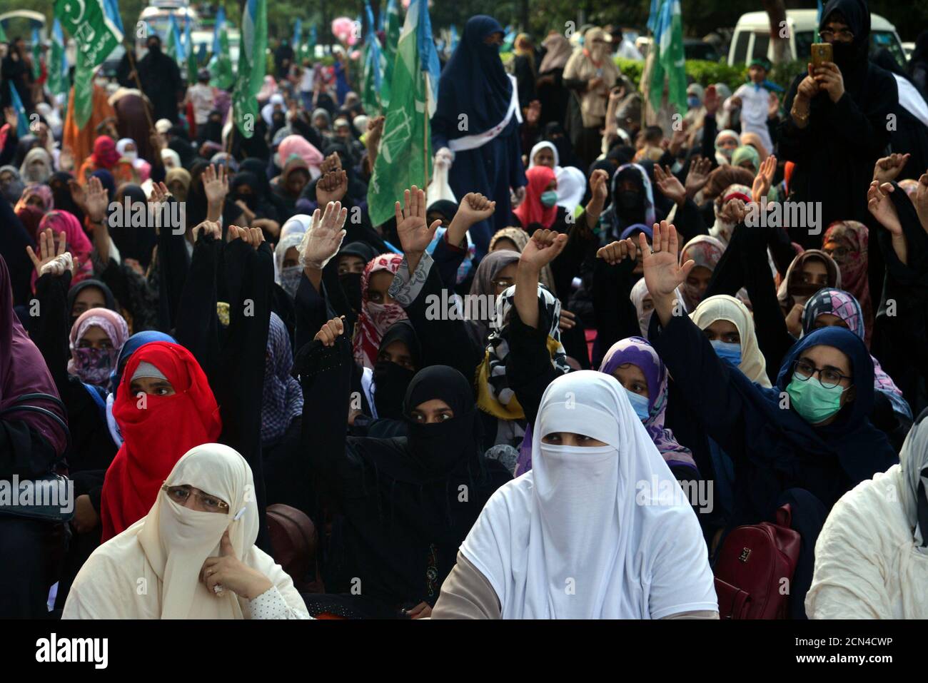 Lahore, Pakistan. 17th Sep 2020. Pakistani supporters of Islamic ...