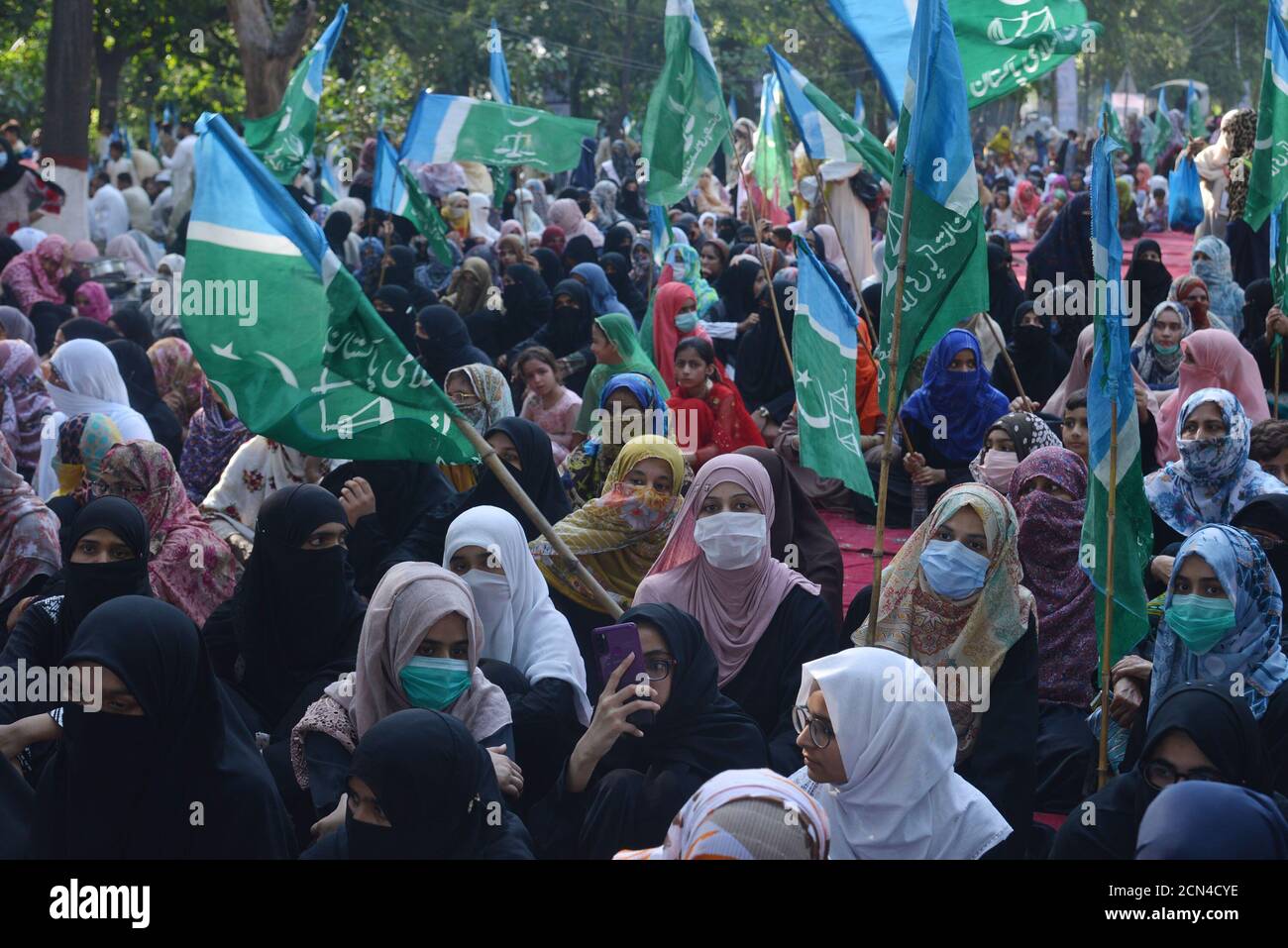 Lahore, Pakistan. 17th Sep 2020. Pakistani supporters of Islamic ...