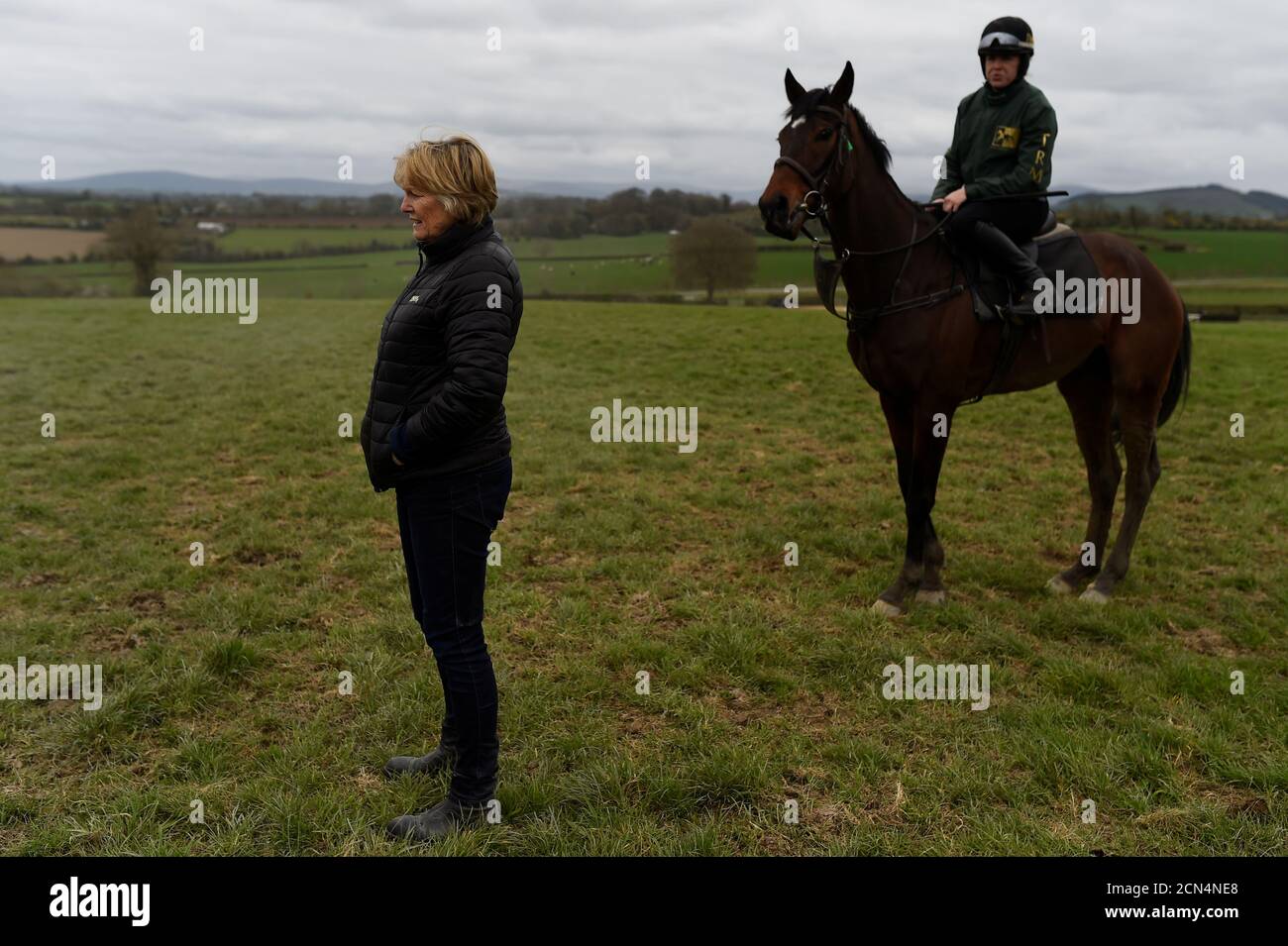 Racehorse trainer jessica harrington hi-res stock photography and ...