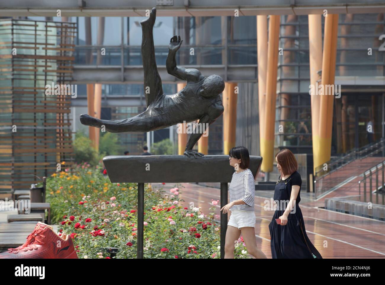 Statue Of Li High Resolution Stock Photography and Images - Alamy