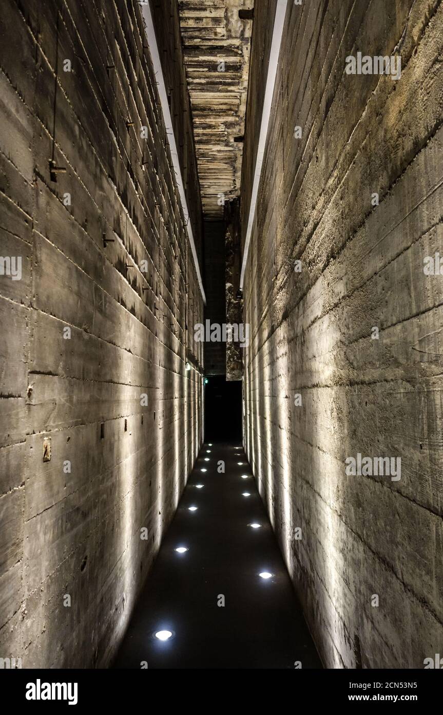 Dark bunker hi-res stock photography and images - Alamy