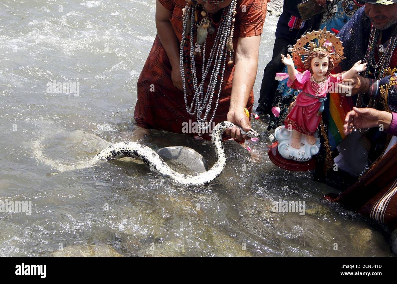 Cult of snake hi-res stock photography and images - Alamy