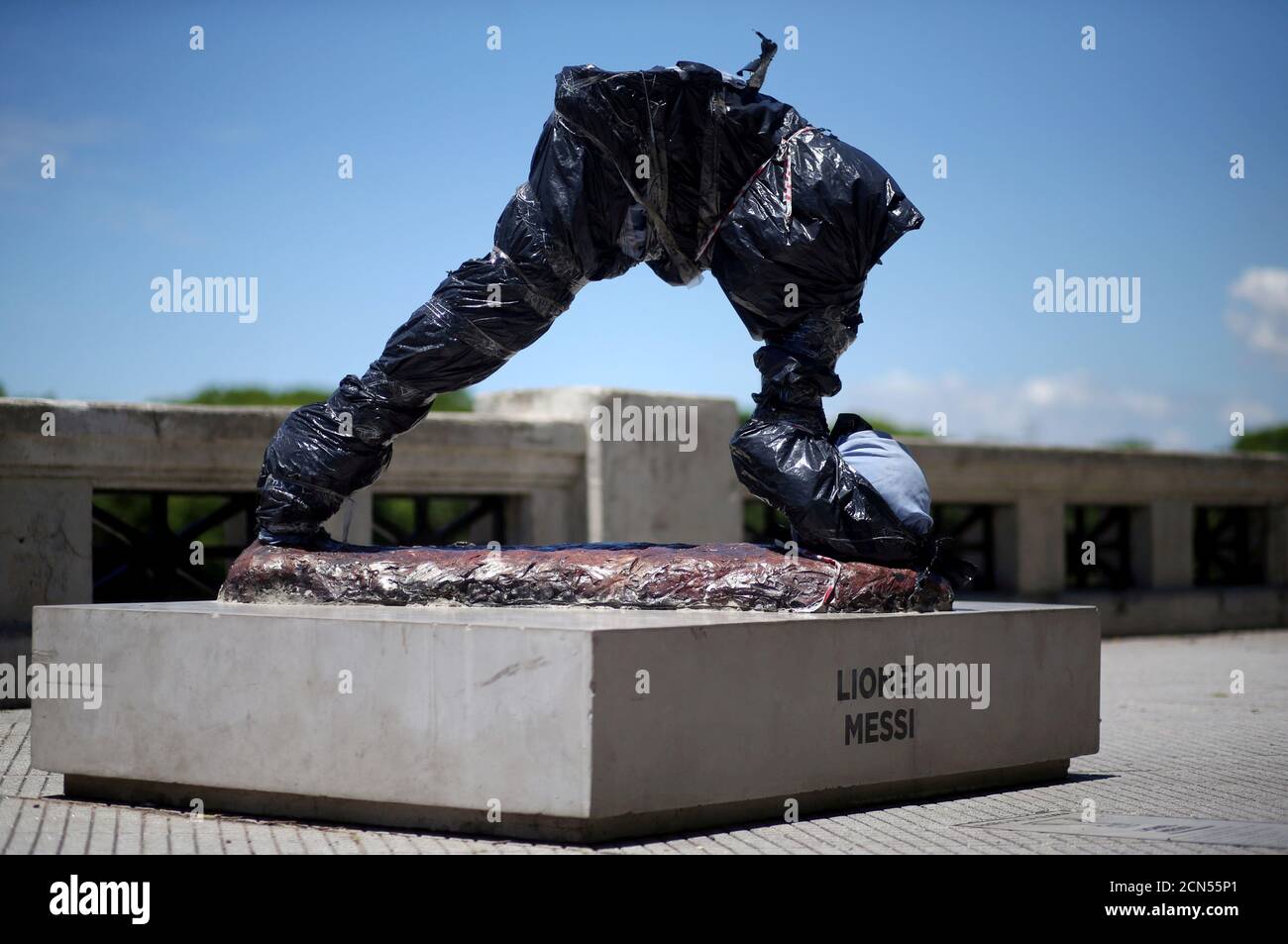 Lionel messi statue hi-res stock photography and images - Alamy