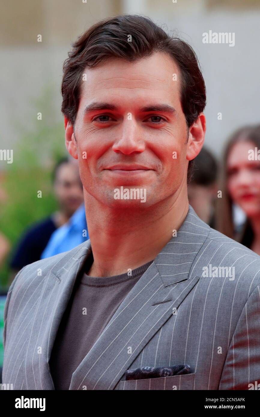 Henry cavill headshot hi-res stock photography and images - Alamy