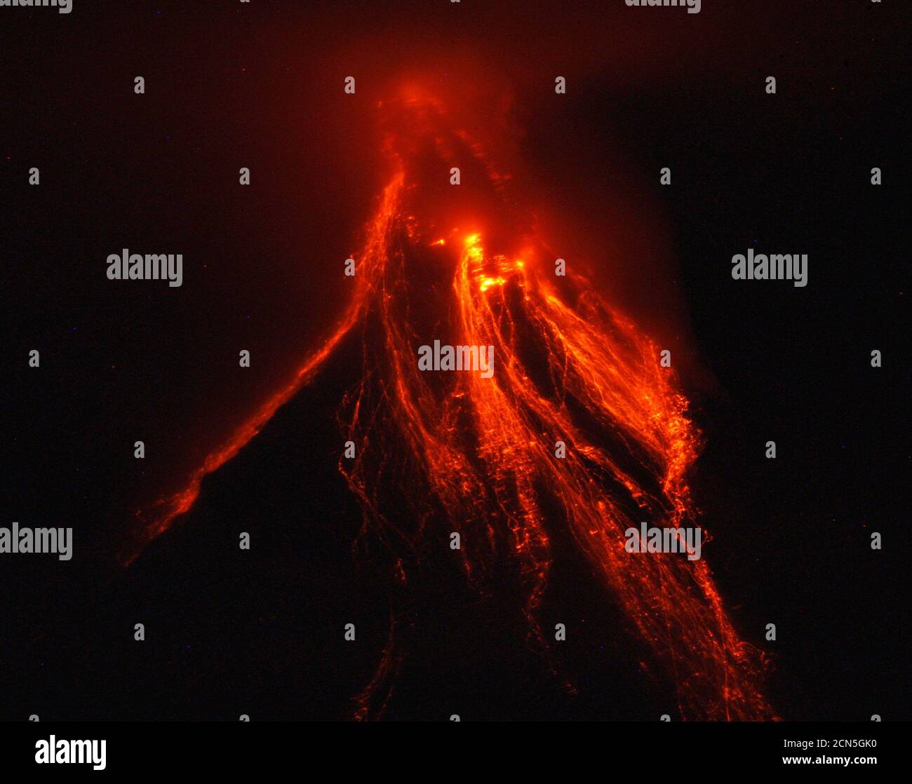 Mayon volcanic ash hi-res stock photography and images - Alamy