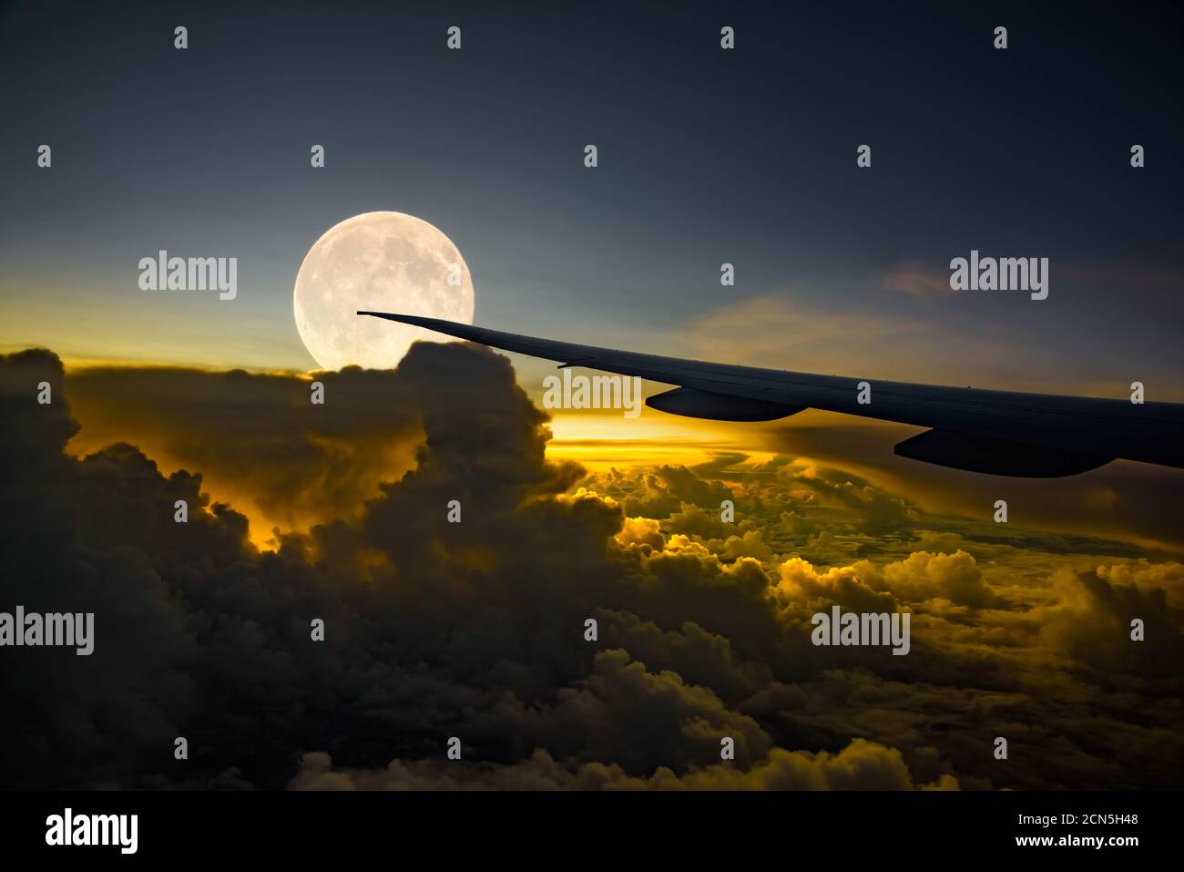 Floating cloud hi-res stock photography and images - Alamy