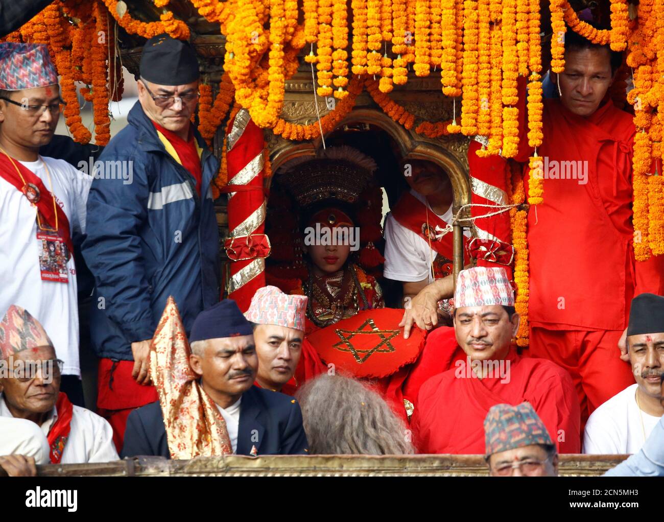 Indra chariot hi-res stock photography and images - Alamy