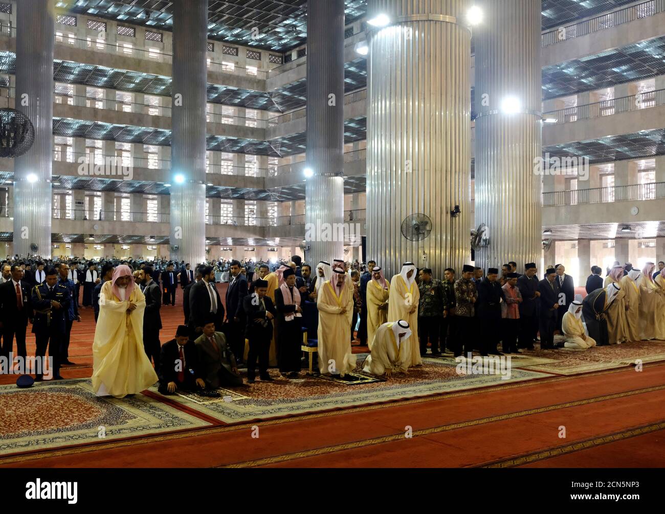 King salman mosque hi-res stock photography and images - Alamy