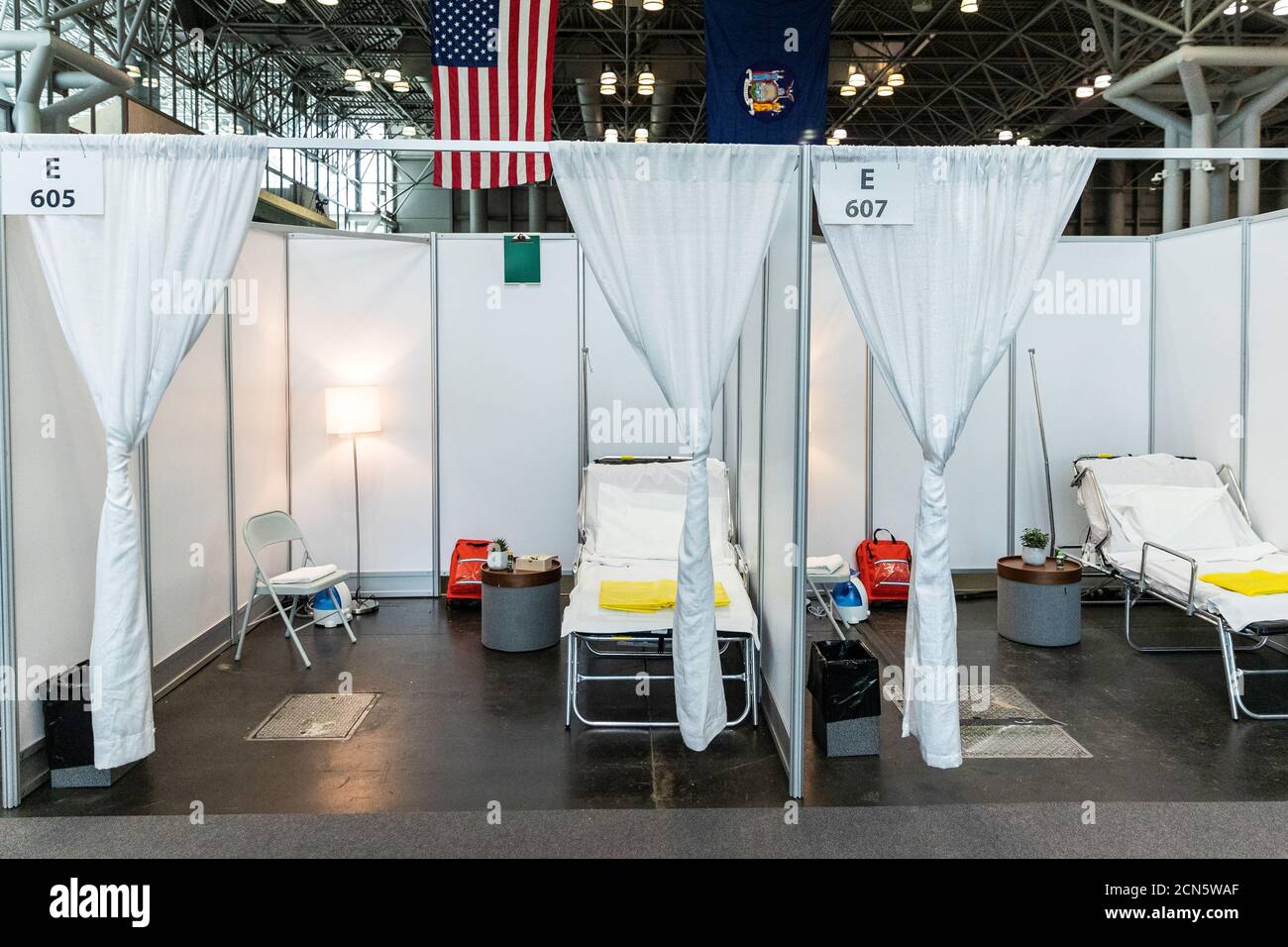Hospital rooms hi-res stock photography and images - Alamy