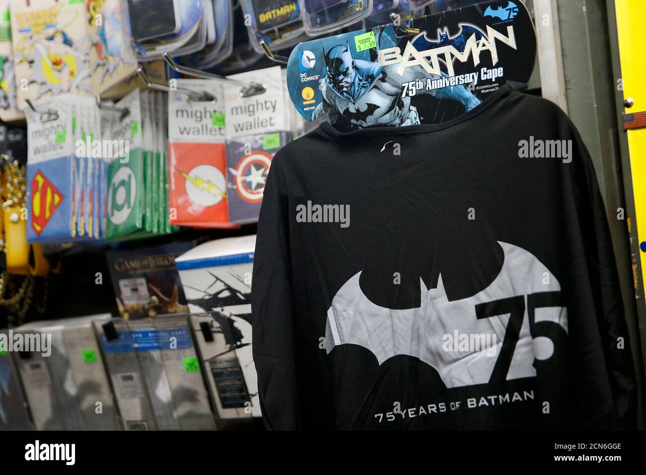 New york book store display hi-res stock photography and images - Alamy