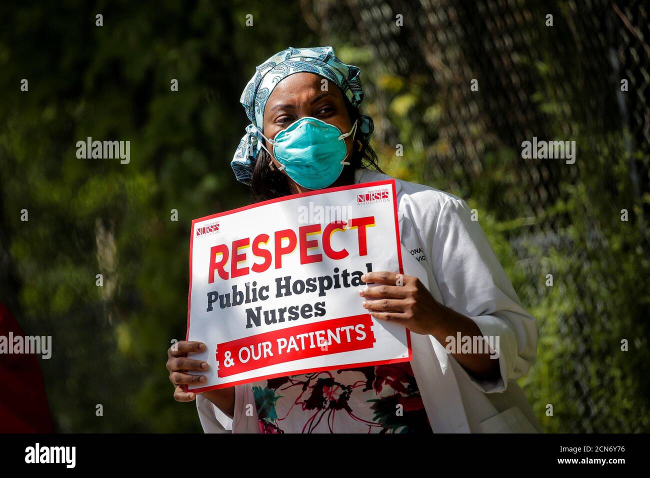Inadequate personal protective equipment hi-res stock photography and ...