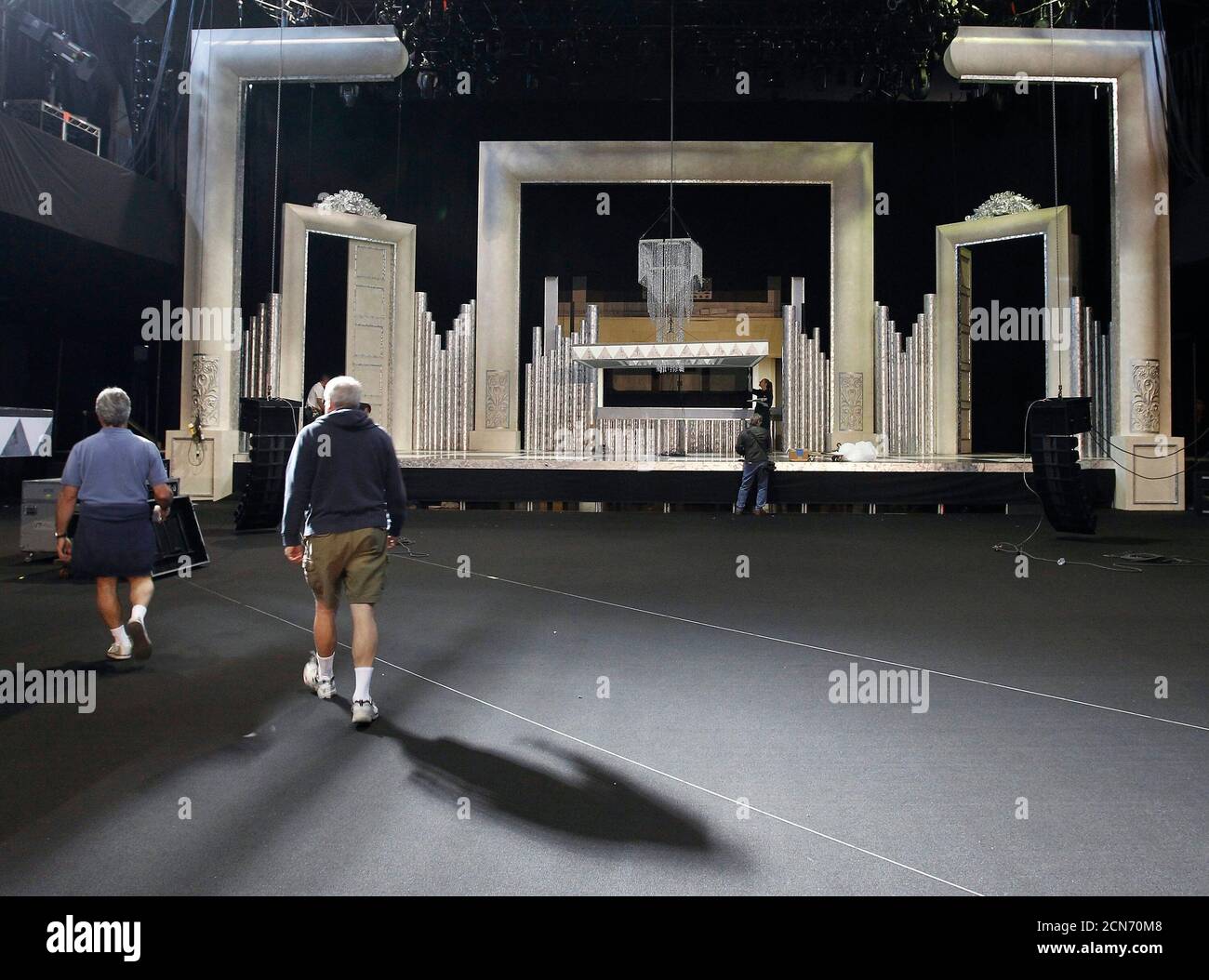 Stagehands usa hi-res stock photography and images - Alamy