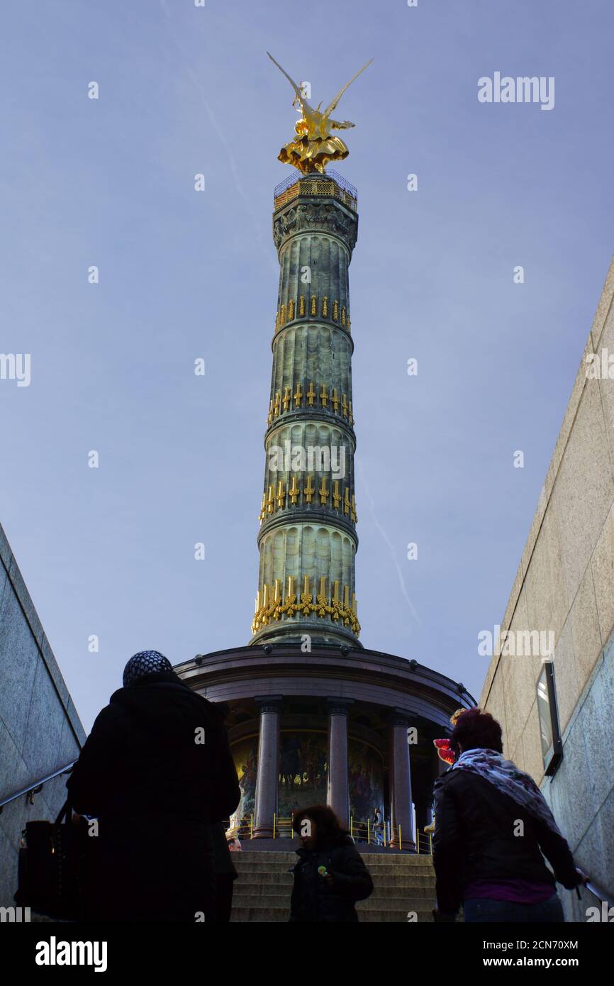 Berlin Victory Column on the Grosser Stern Stock Photo - Alamy