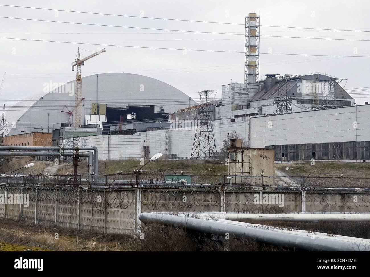 Chernobyl ukraine damaged reactor hi-res stock photography and images ...