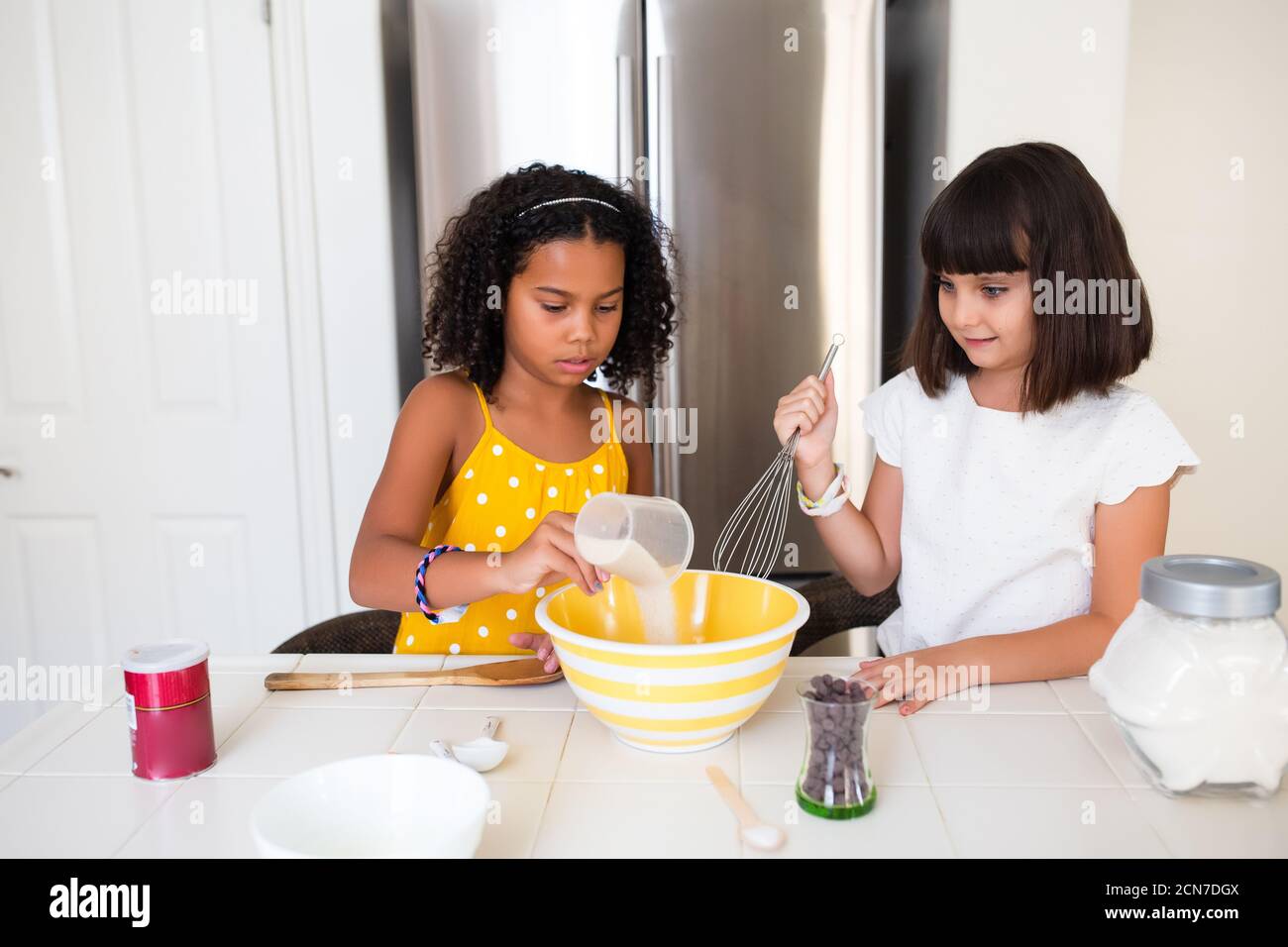 Multicultural kids hi-res stock photography and images - Alamy