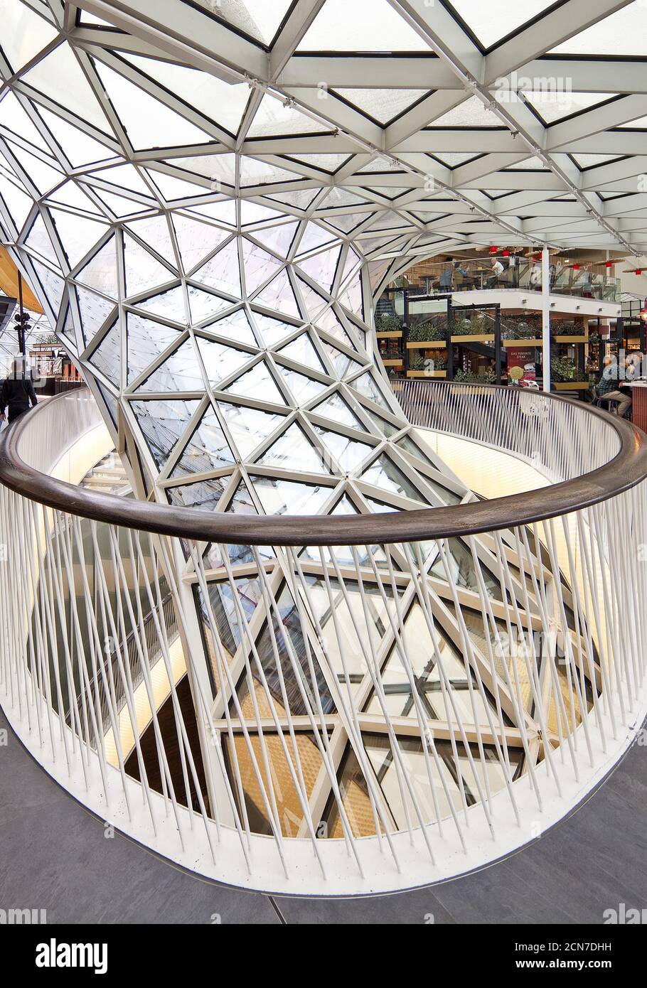 Galerie My Zeil, shopping center, architect Massimiliano Fuksas ...