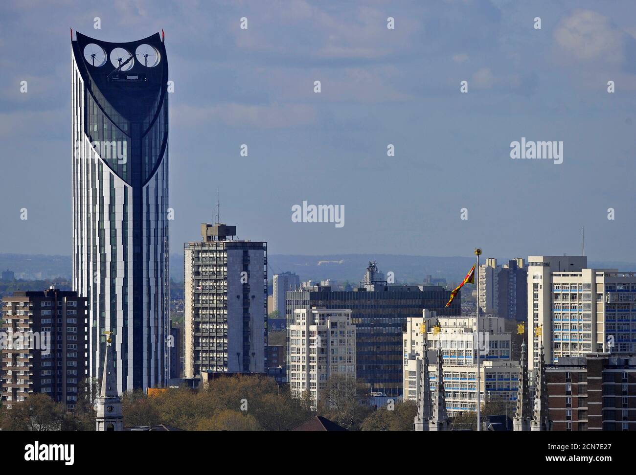 Strata tower in elephant & castle hi-res stock photography and images ...