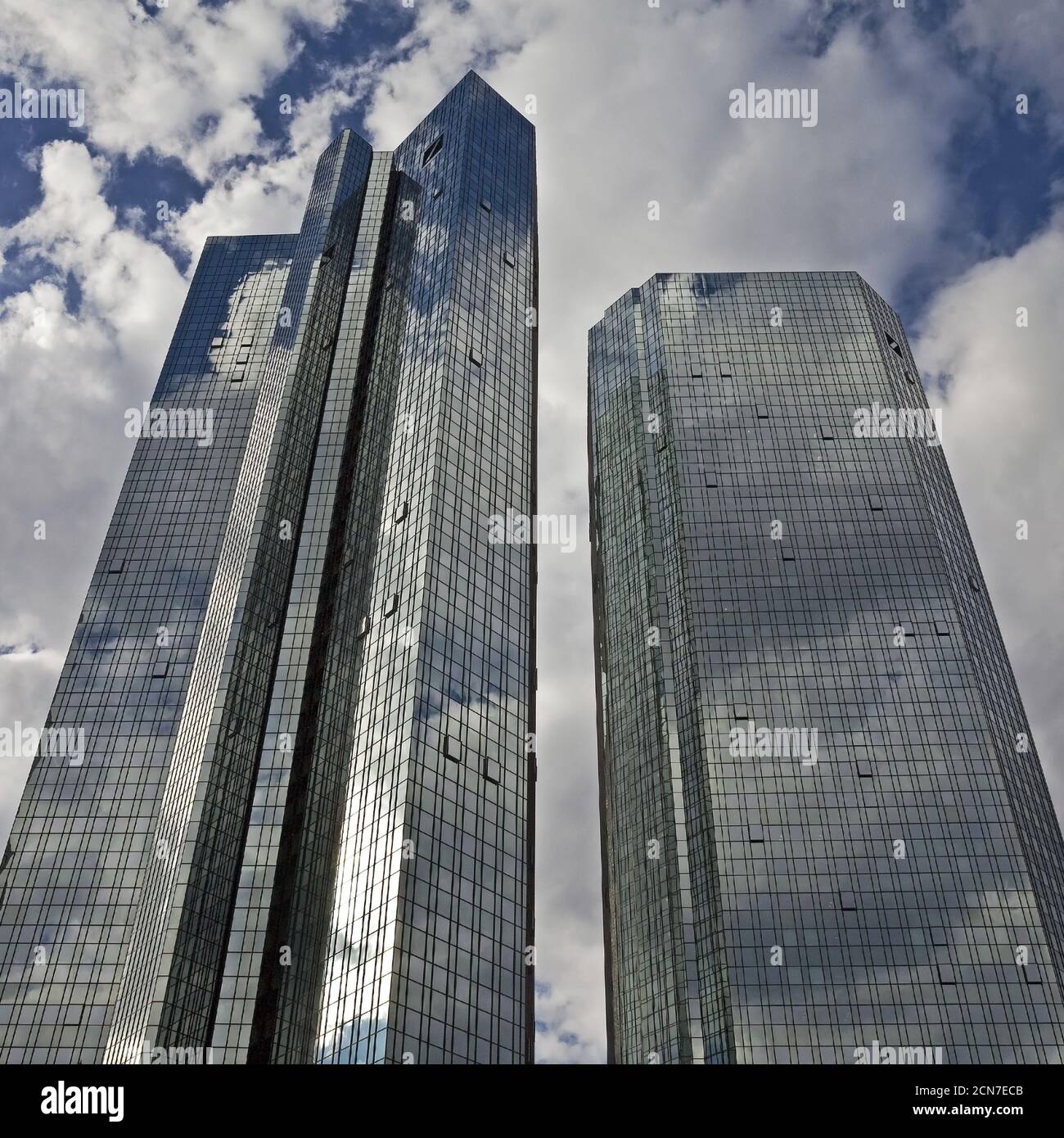 Bank corporate headquarters building hi-res stock photography and ...