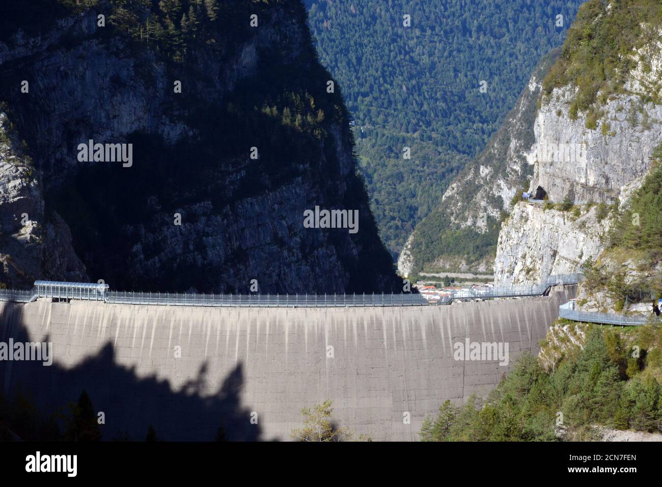 Disaster longarone dam hi-res stock photography and images - Alamy