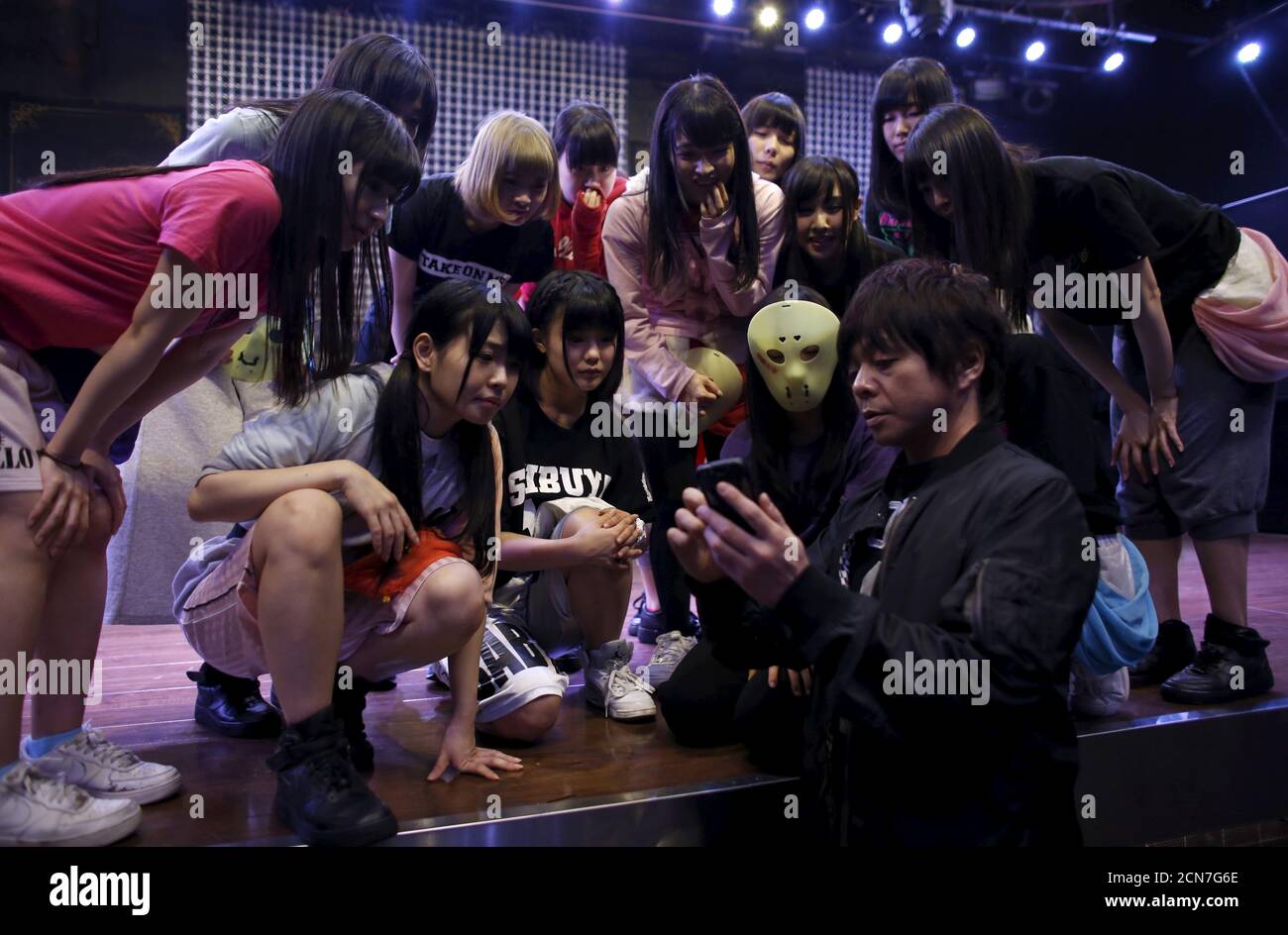 Members japanese pop girl group High Resolution Stock Photography and ...