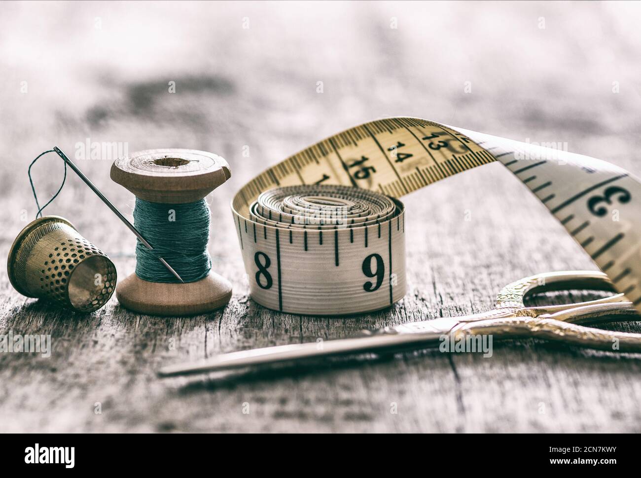 Sewing tools hi-res stock photography and images - Alamy